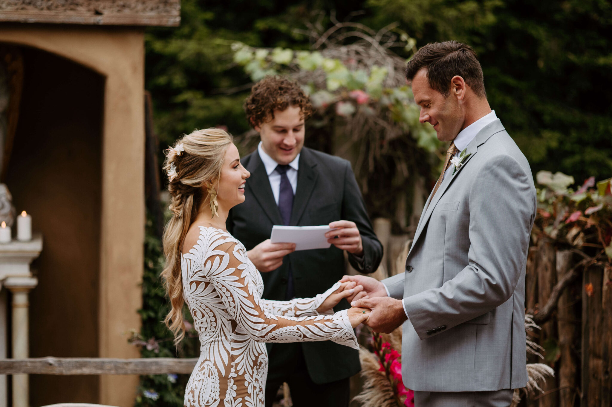 What is a Micro Wedding? Everything You Need to Know ...